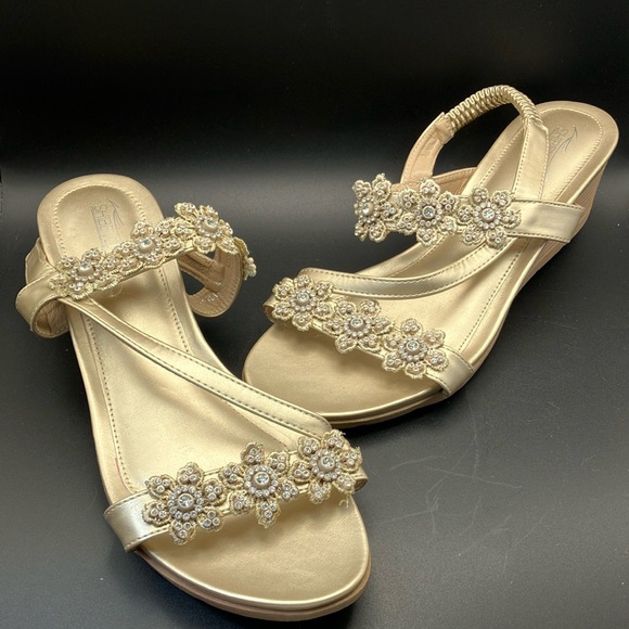Shibever | Shoes | Elegant Light Gold Wedge Sandals | Poshmark